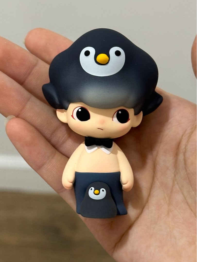 Dimoo aquarium series - penguin, Toys & Collectibles, Mainan di Carousell