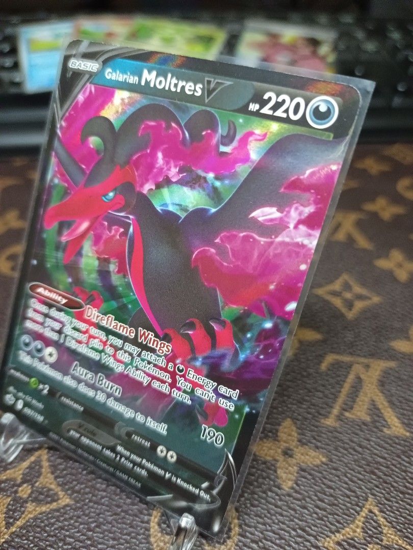 Galarian Moltres V - 097/198 Ultra Rare Chilling Reign Pokemon Card ...
