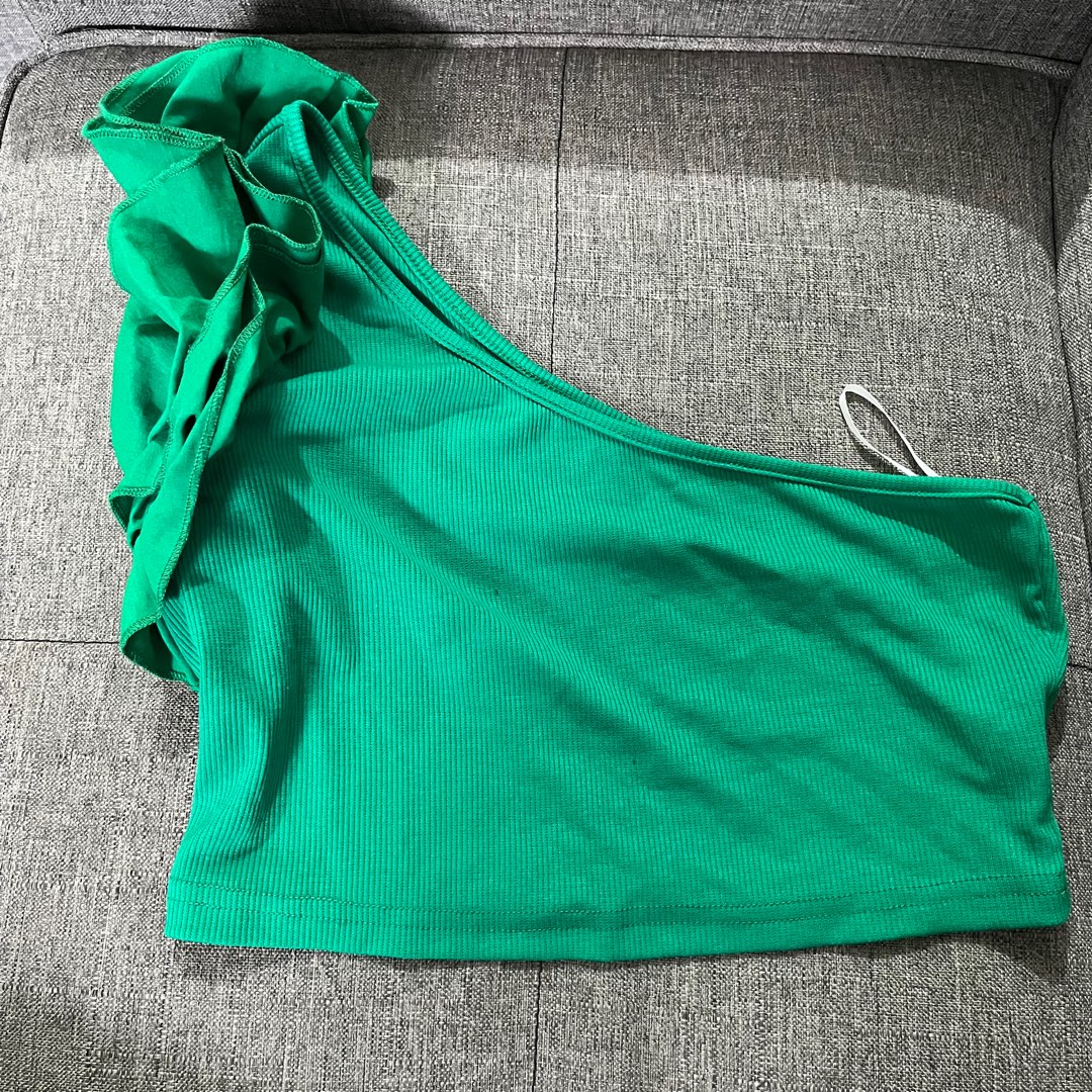 green one sided top, Women's Fashion, Tops, Sleeveless on Carousell