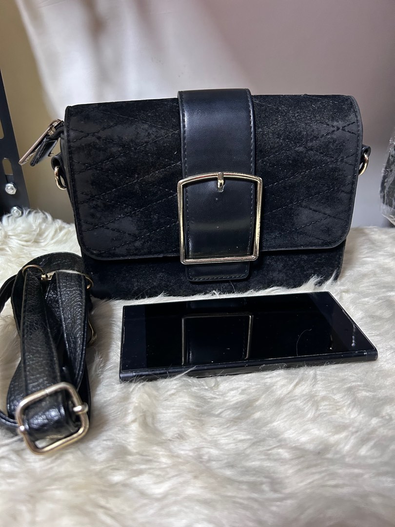 HowRU Sling Bag, Women's Fashion, Bags & Wallets, Cross-body Bags on ...