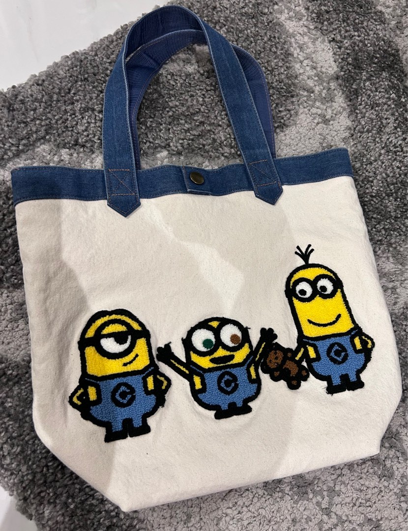 Minions Bag Universal Studios Japan, Women's Fashion, Bags & Wallets ...