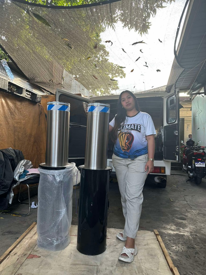 Shallow buried hydraulic bollard Model: ANT-S804B, Looking For on Carousell