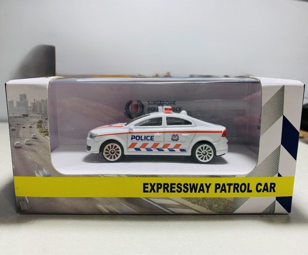 Singapore Police Force (SPF) Expressway Patrol Car Model (1:64 ...