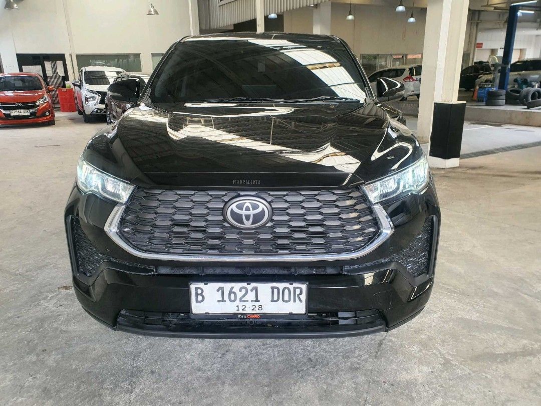 Toyota Innova Zenix 2.0 V AT 2023 Hitam, Mobil & Motor, Mobil untuk ...
