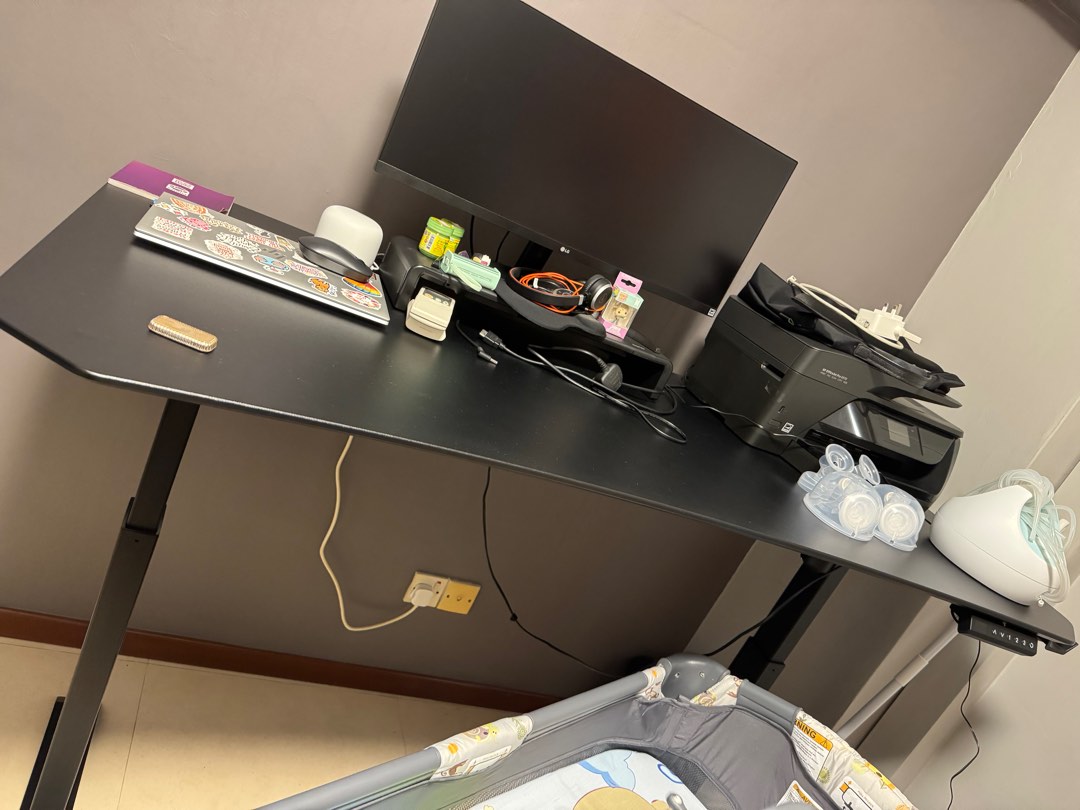 TT Racing Titus Ergonomic Standing Desk 1.6m, Furniture & Home Living ...