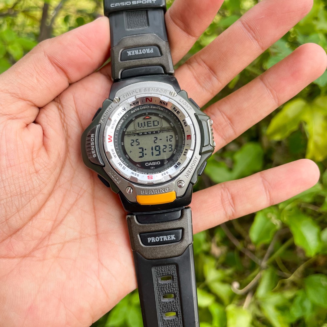 Vintage Casio Protrek Triple Sensor, Men's Fashion, Watches & Accessories, Watches on Carousell