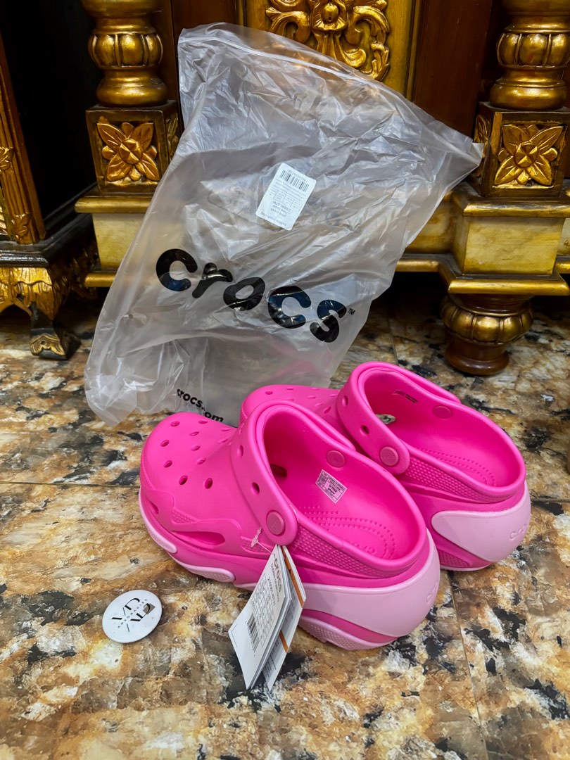 bubble crush clog crocs bubble Crocs Classic Bae Clog Sandal wanita ...