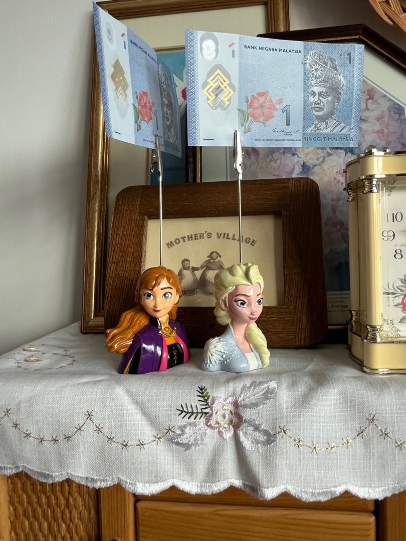 Disney Anna Elsa Frozen Picture Holder Paper Clip, Furniture & Home ...