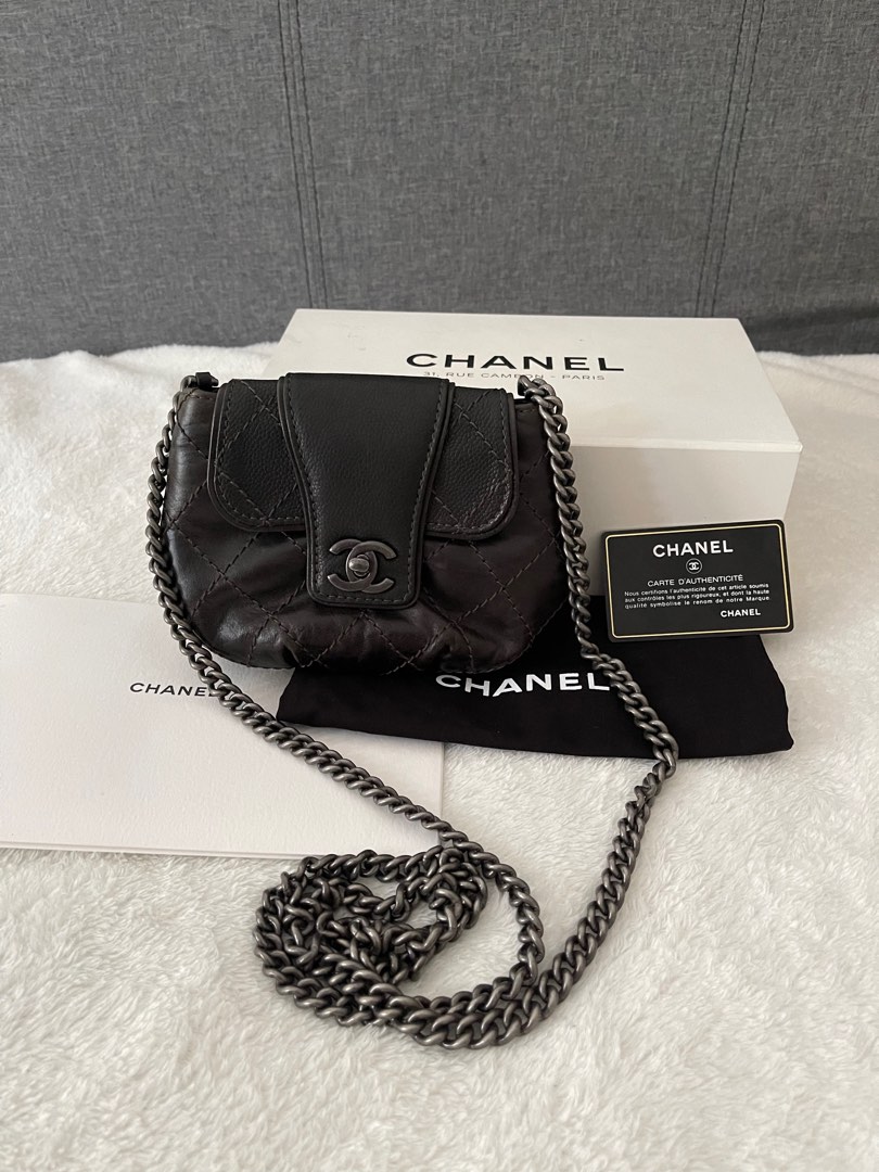 Free Chanel scarf with purchase of Chanel No19 wild stitch bubble chain shoulder bag, Luxury ...