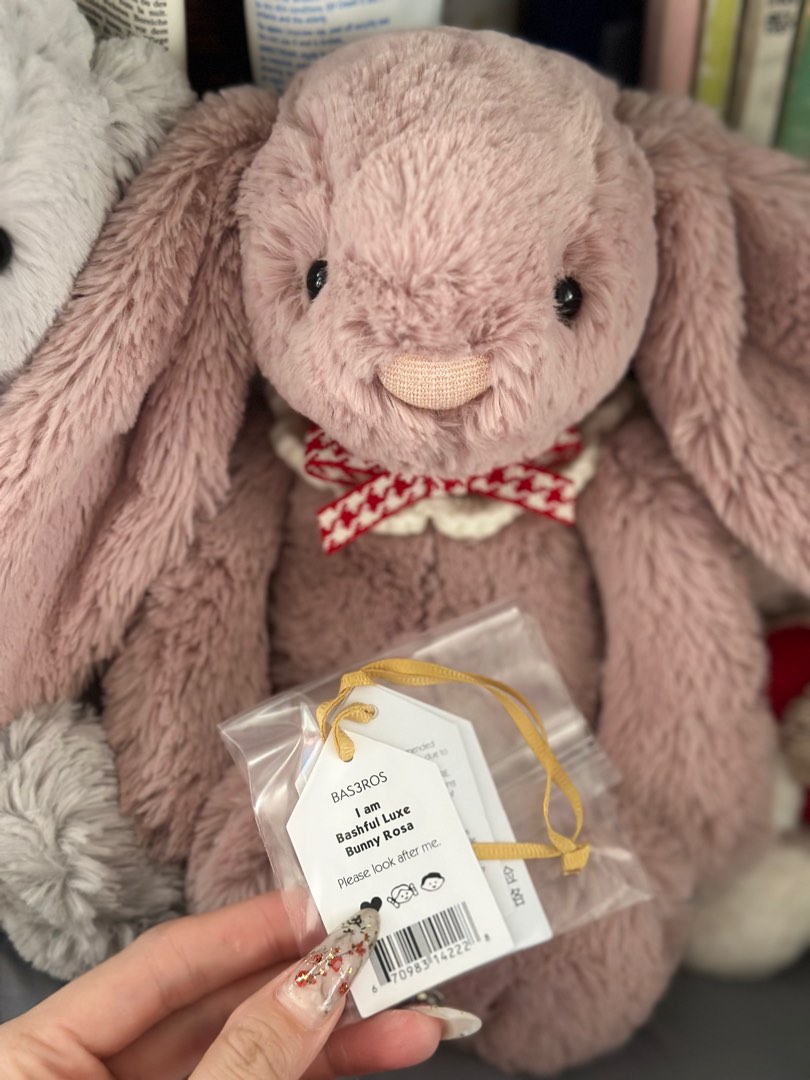 Jellycat Bashful Luxe Bunny Rosa, Hobbies & Toys, Toys & Games on Carousell