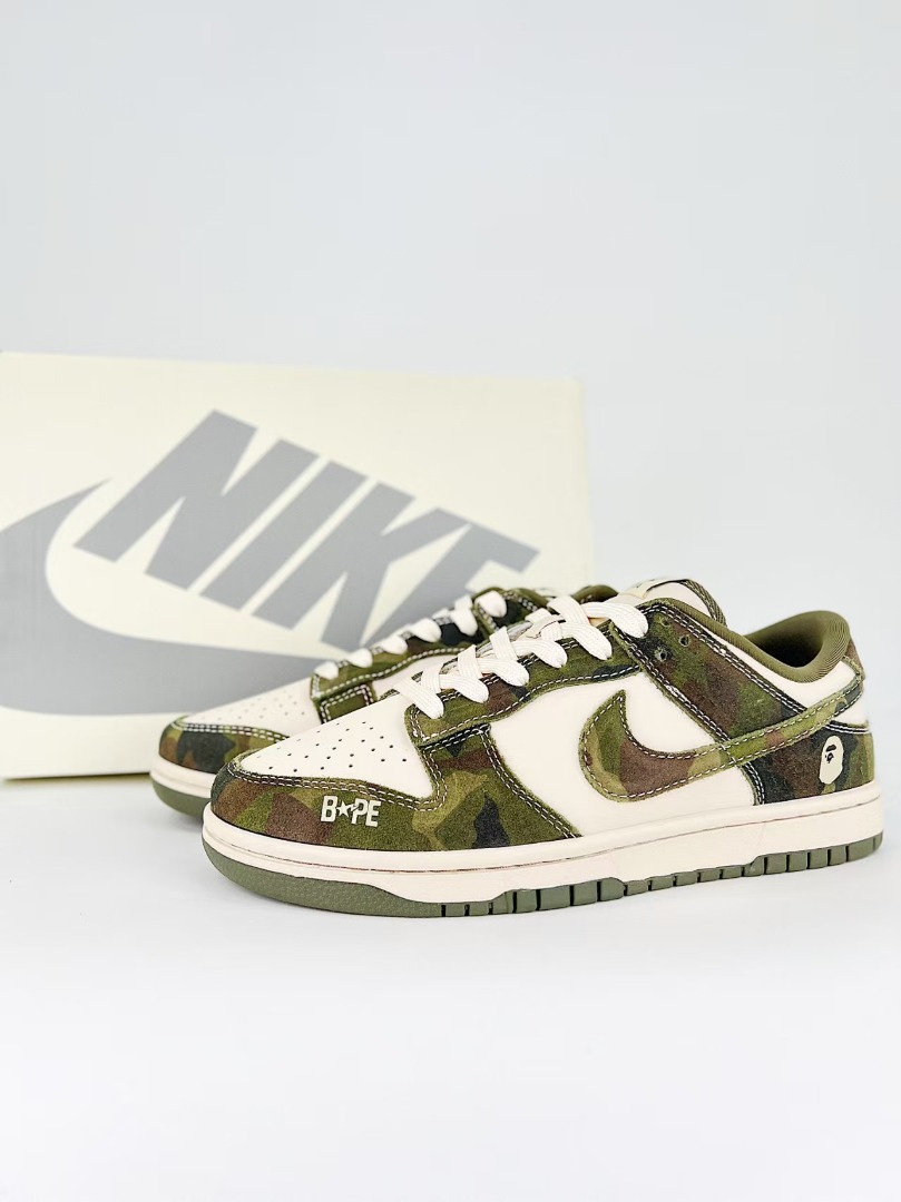 Nike SB Dunk Low x BAPE, Men's Fashion, Footwear, Sneakers on Carousell