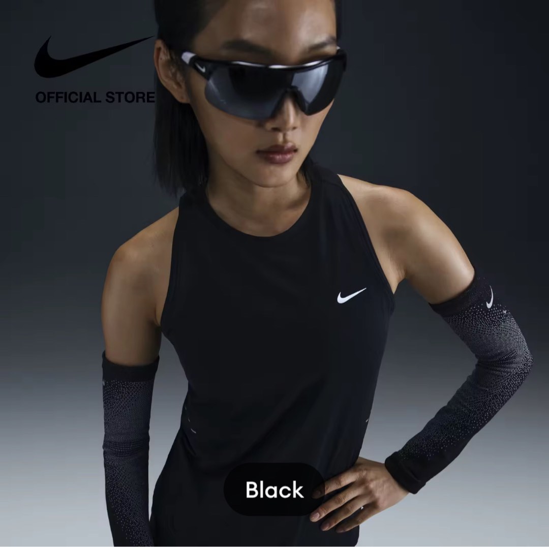 Nike top, Women's Fashion, Activewear on Carousell