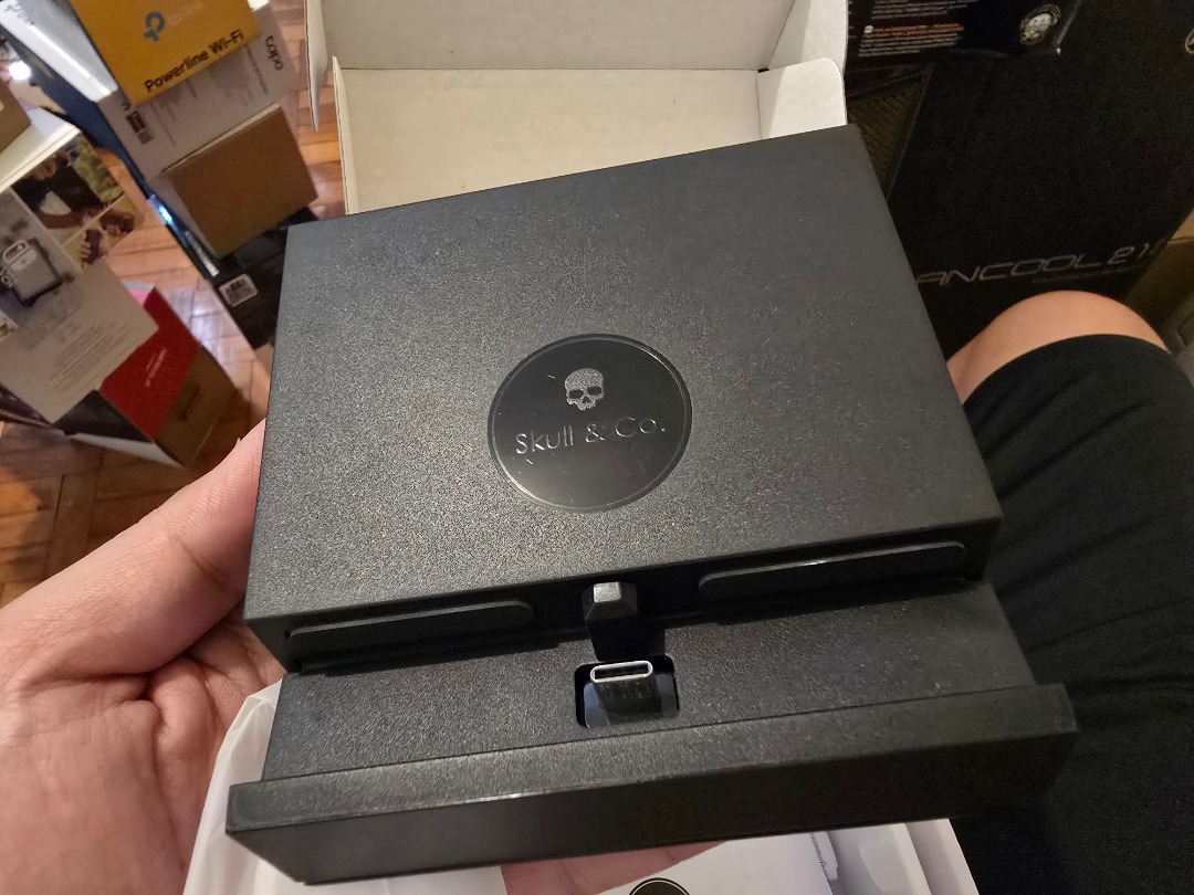 NSW Skull & Co. Jump Gate Dock for Switch & Smart Devices, Video Gaming ...