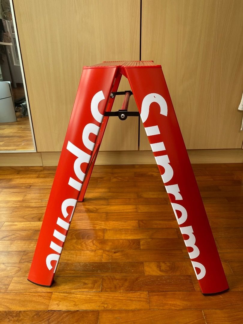 Supreme ladder / Tangga Lipat foldable portable ladder, Barang Mewah ...