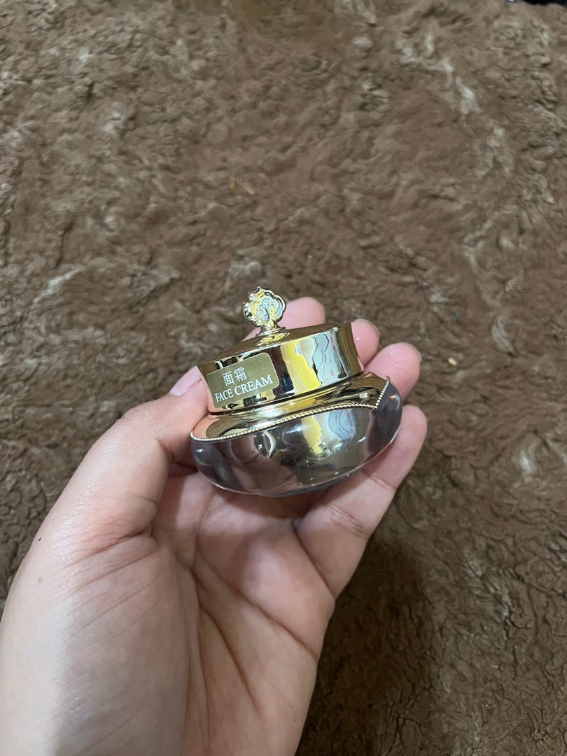 The History of whoo face cream, Kesehatan & Kecantikan, Kulit, Sabun & Tubuh di Carousell