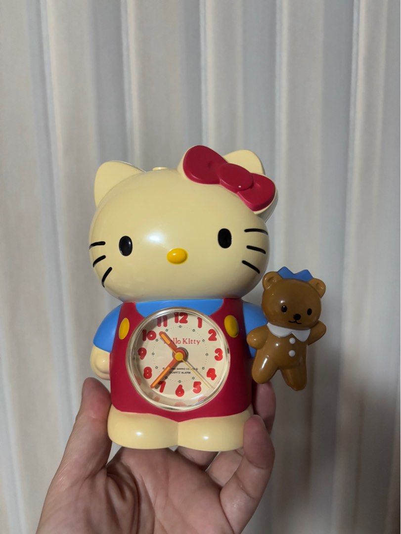 1992 Hello Kitty Clock - working clock and alarm, Hobbies & Toys, Memorabilia & Collectibles ...