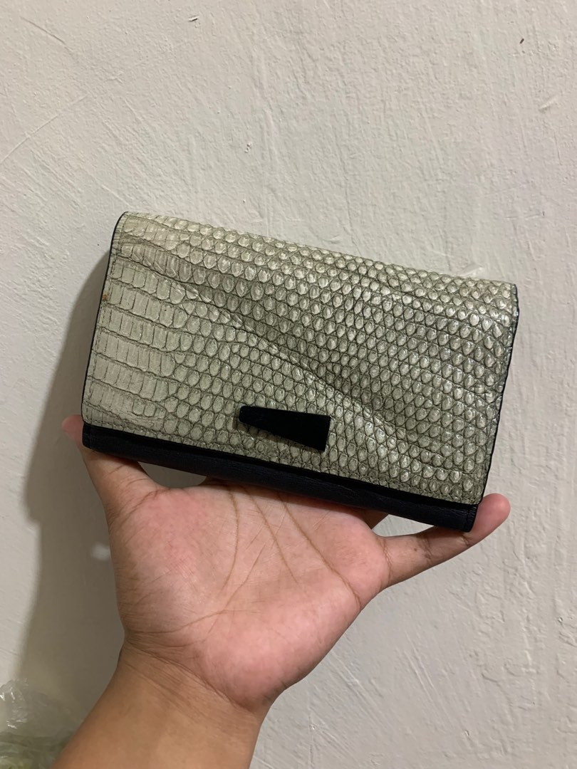 Auth. Rouge & lounge wallet, Women's Fashion, Bags & Wallets, Wallets ...