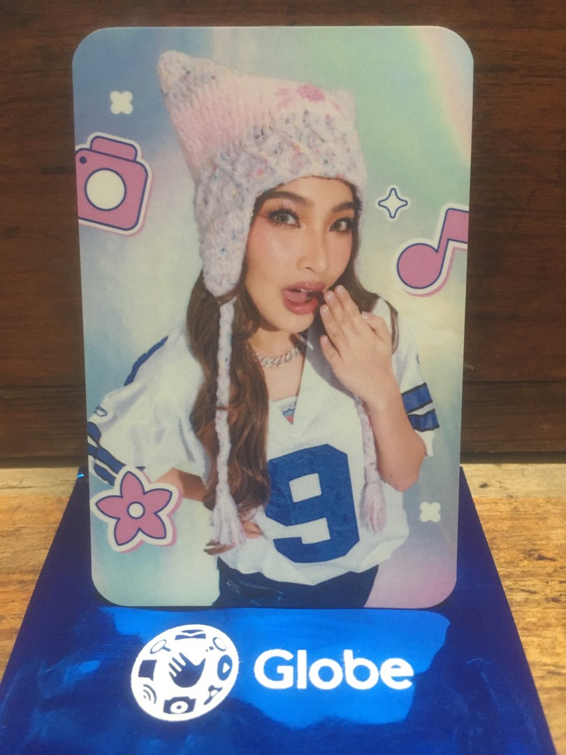 BINI COLET Globe Photocard, Hobbies & Toys, Memorabilia & Collectibles ...