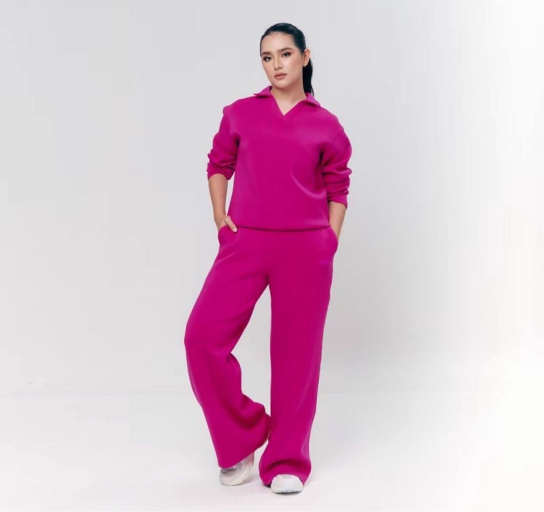 Cakenis Hailey Set In Pink Womens Fashion Activewear On Carousell
