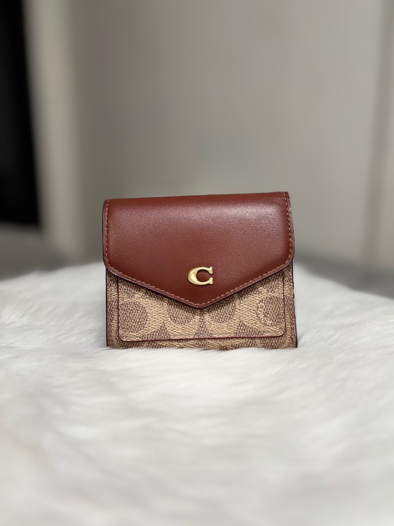 Coach wyn trifold wallet - brown signature, Luxury, Bags & Wallets on ...