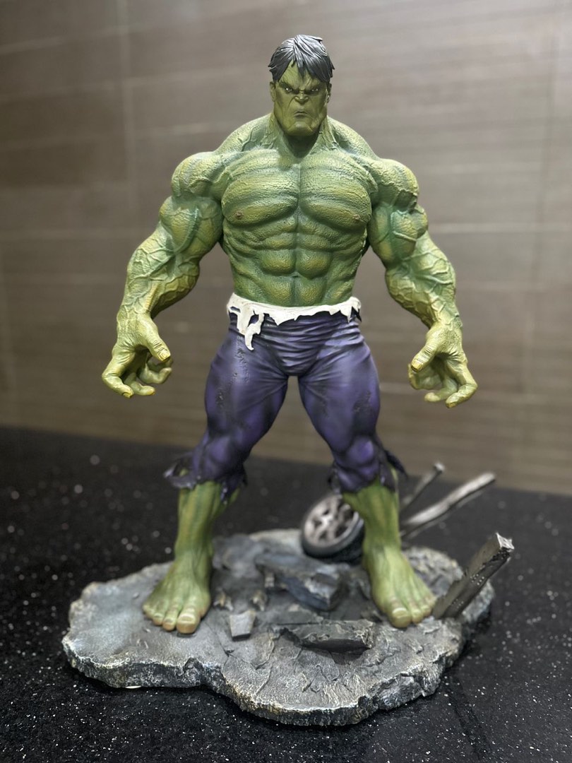 Custom Hulk Statue, Hobbies & Toys, Collectibles & Memorabilia, Fan ...