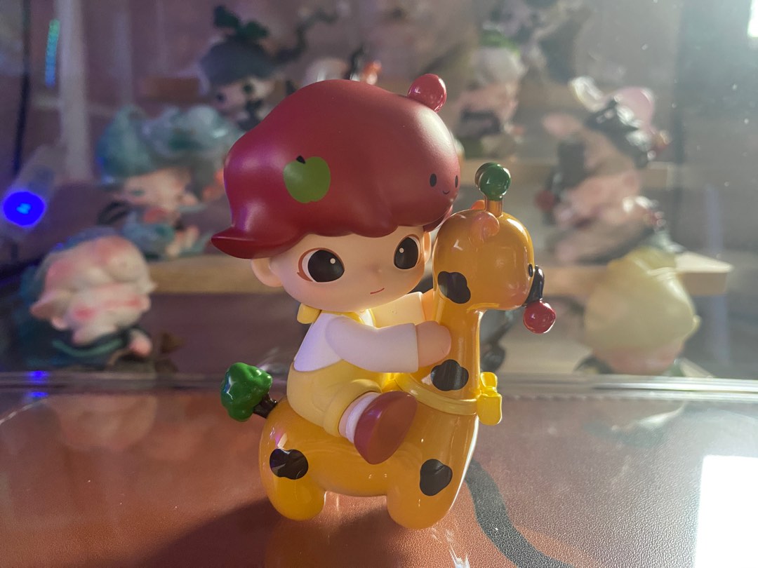 Dimoo animal kingdom foodie giraffe -Popmart, Hobbies & Toys, Toys ...