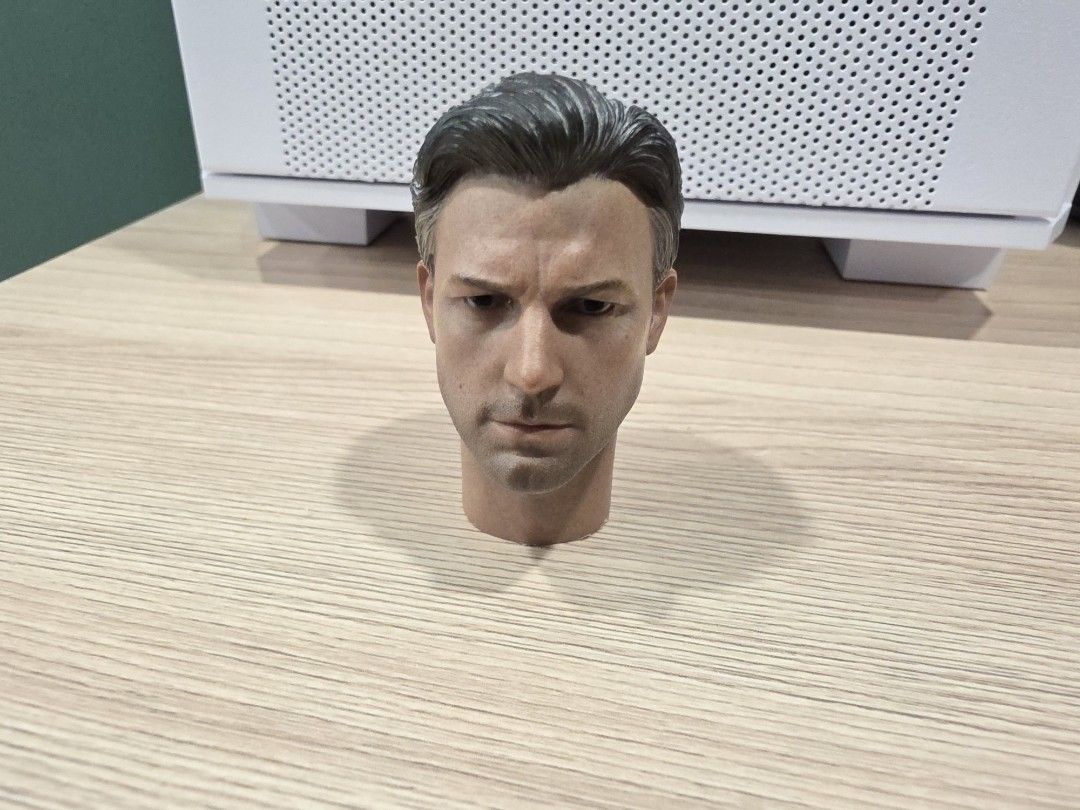 Hot Toys Batman Head Sculpt only. Heavily used. See pics., Hobbies ...