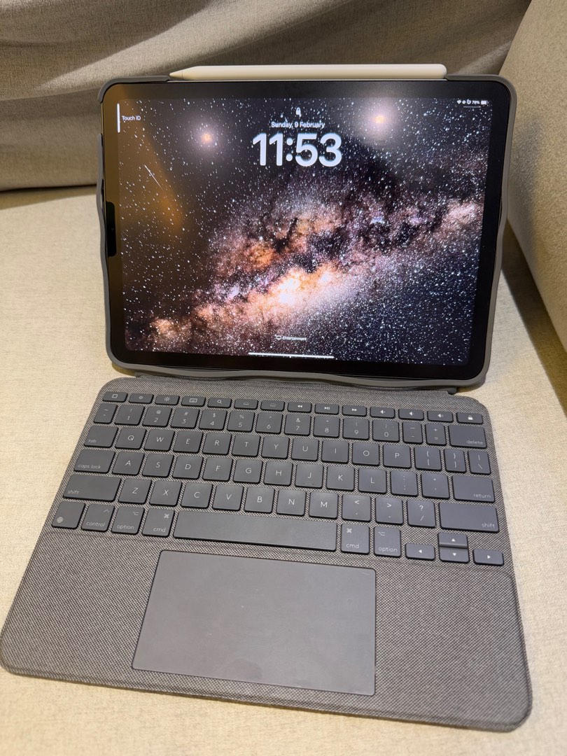 Logitech Combo Touch Backlit Keyboard, Computers & Tech, Parts ...