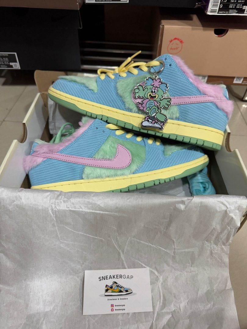 Nike sb dunk low Verdy, Men's Fashion, Footwear, Sneakers on Carousell