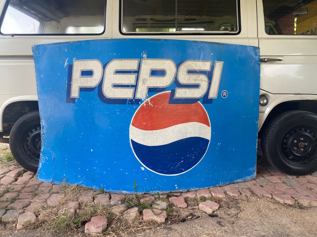 sign pepsi 90s, Hobbies & Toys, Collectibles & Memorabilia, Vintage Collectibles on Carousell