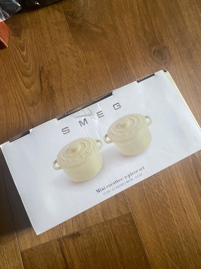 Smeg mini cocottes set 迷你法式燉鍋/烤焗碗/蒸蛋碗/疏乎厘碗/烘焙容器 套裝 480mL, 傢俬＆家居, 廚具和餐具 ...