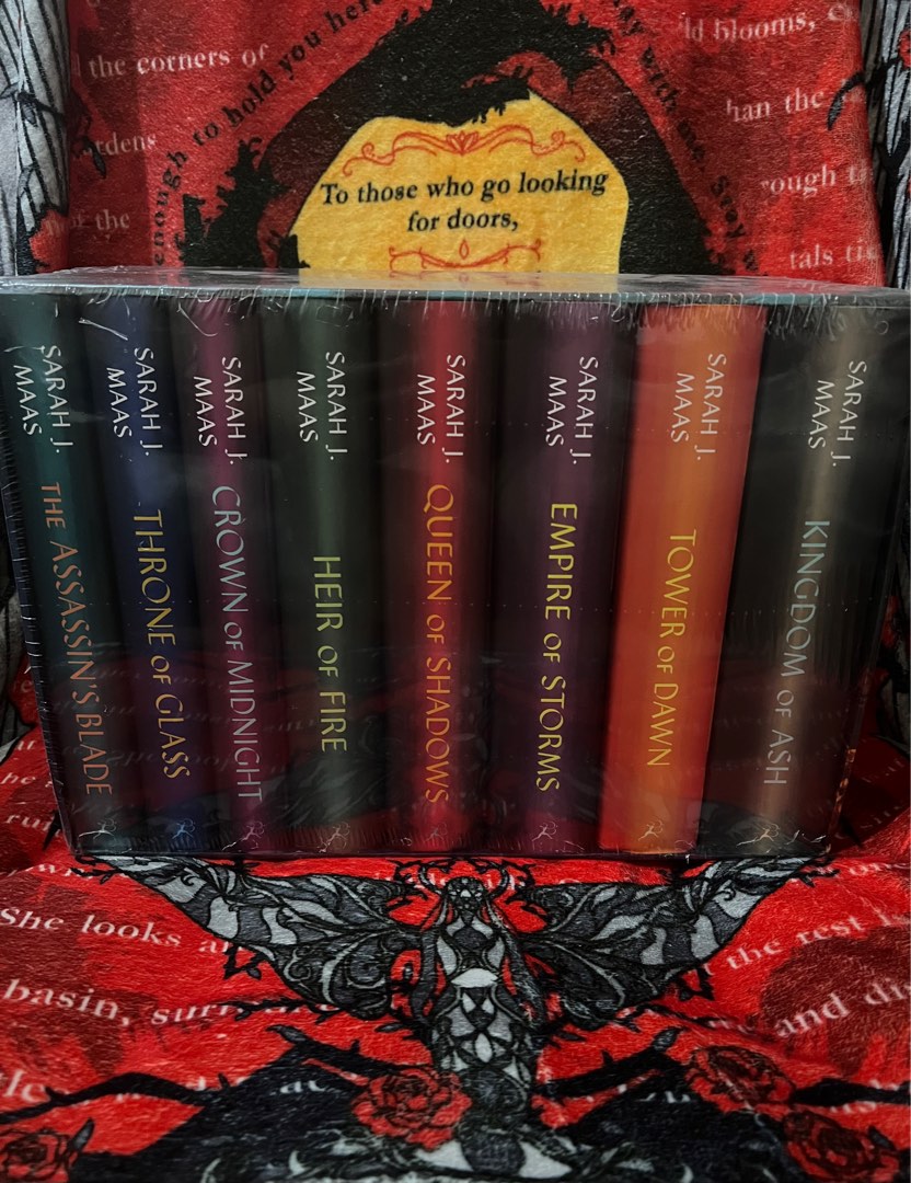 Throne of Glass Box Set (Hardcover), Hobbies & Toys, Books & Magazines ...