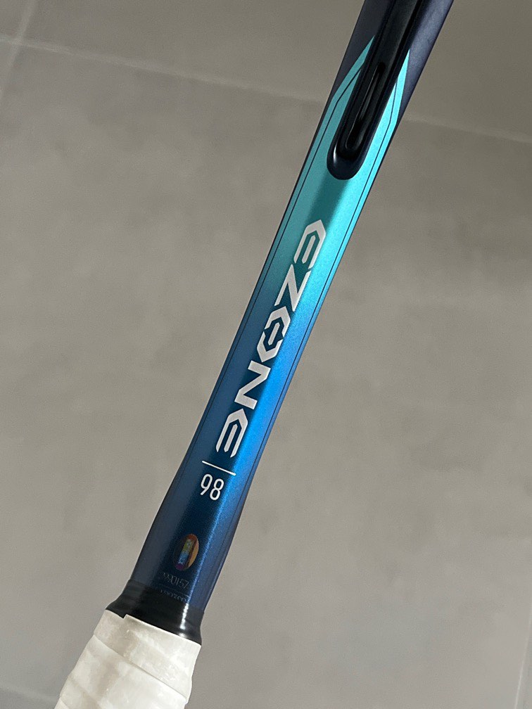 Yonex Ezone 98 L2 2022, Sports Equipment, Sports & Games, Racket & Ball ...