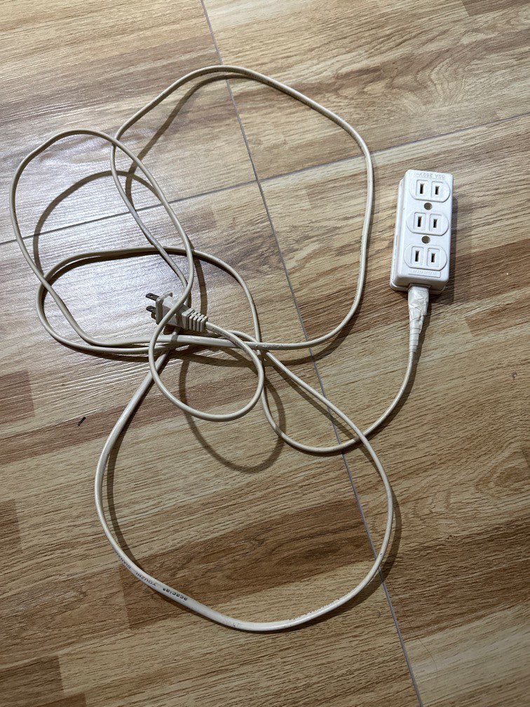 4 meters Long Socket Electric Cable Extension Good working condition ...