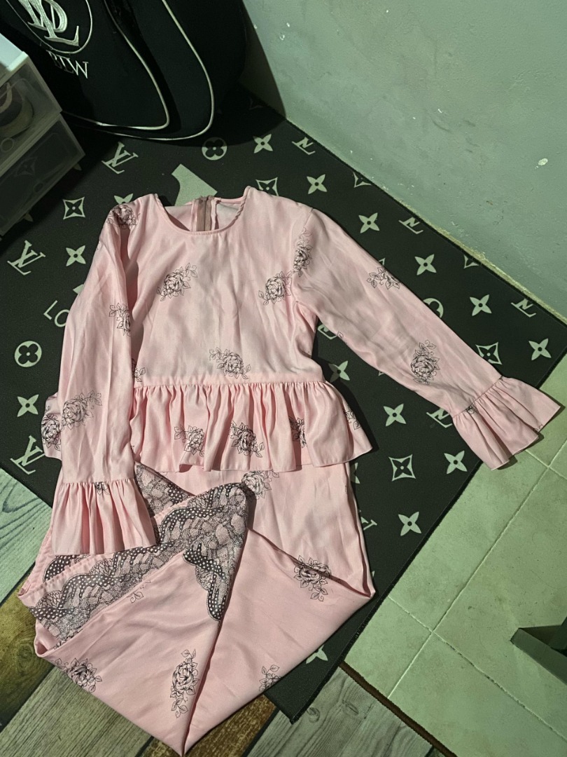 BAJU KURUNG DRESS saiz M, Women's Fashion, Dresses & Sets, Dresses on ...