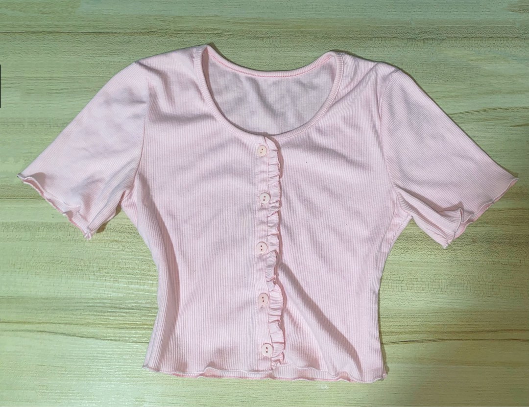 Dainty pink cropped button-down pullover top shortsleeved coquette fem ...