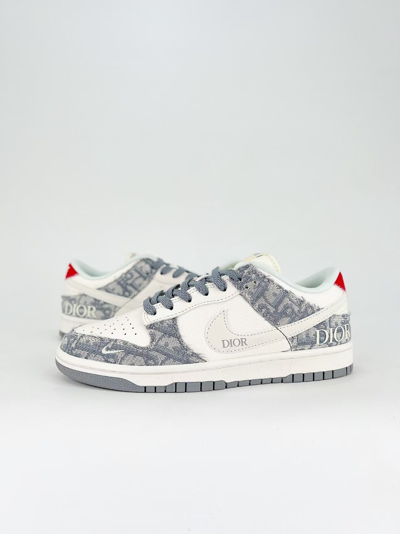 Dior x Nike SB Dunk Low Dior, Men's Fashion, Footwear, Sneakers on ...
