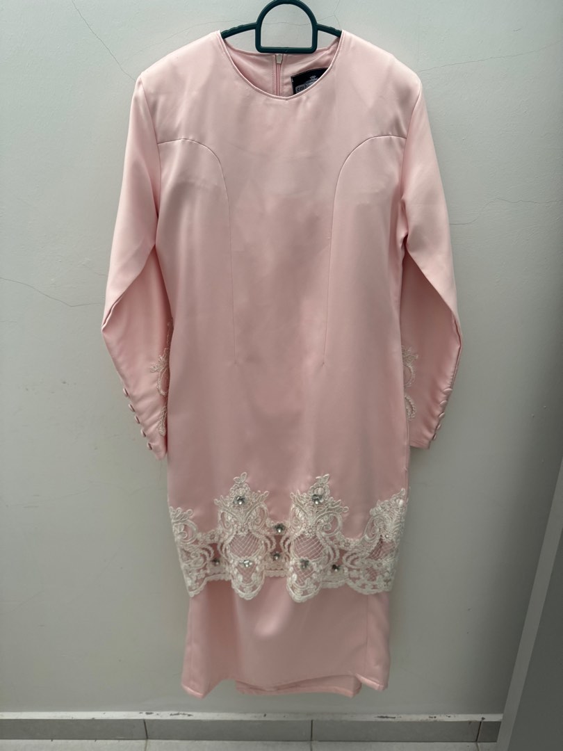 Embun kaseh couture Pahang Kurung, Women's Fashion, Muslimah Fashion ...