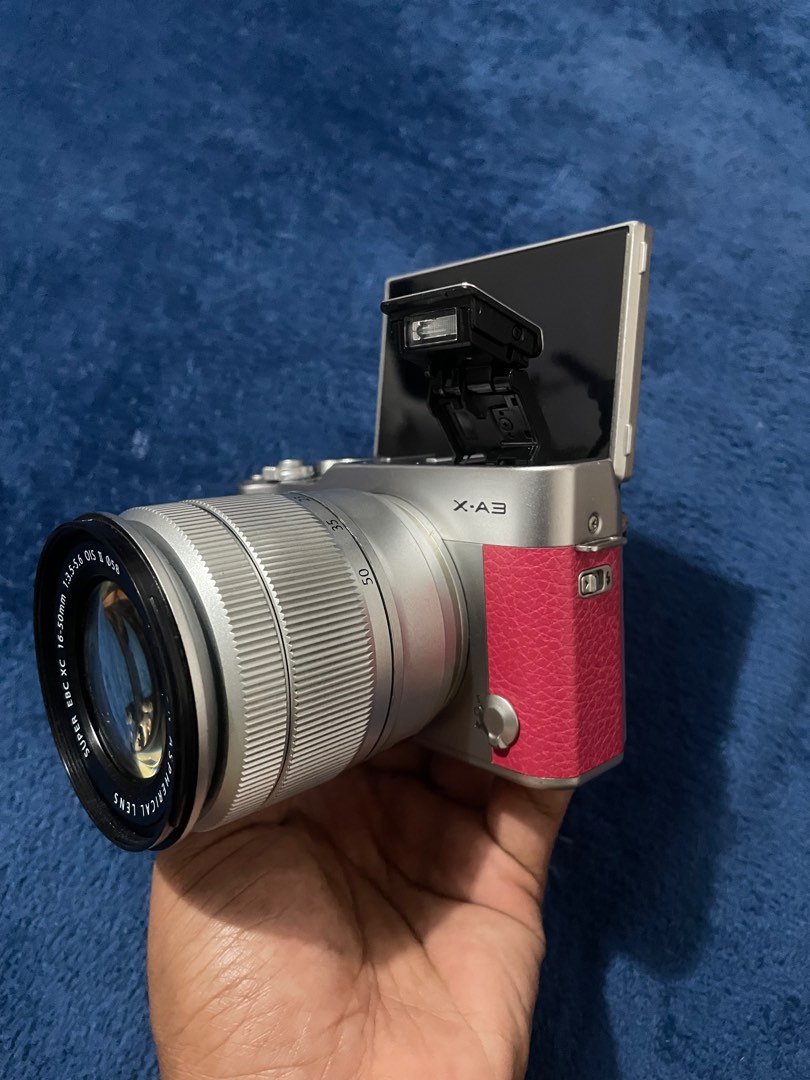 FUJIFILM XA3 WITH KIT LENS 15-50MM OSS, Photography, Cameras on Carousell