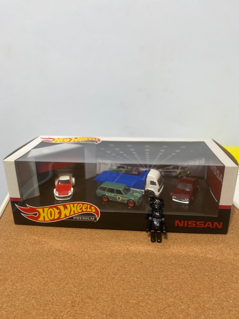 Hot Wheels Nissan box set, Hobbies & Toys, Toys & Games on Carousell
