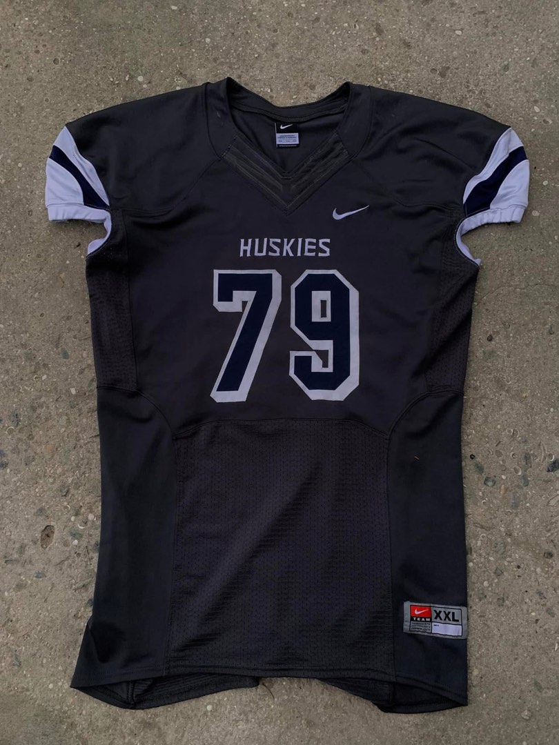 Huskies Jersey, Men's Fashion, Tops & Sets, Tshirts & Polo Shirts on ...