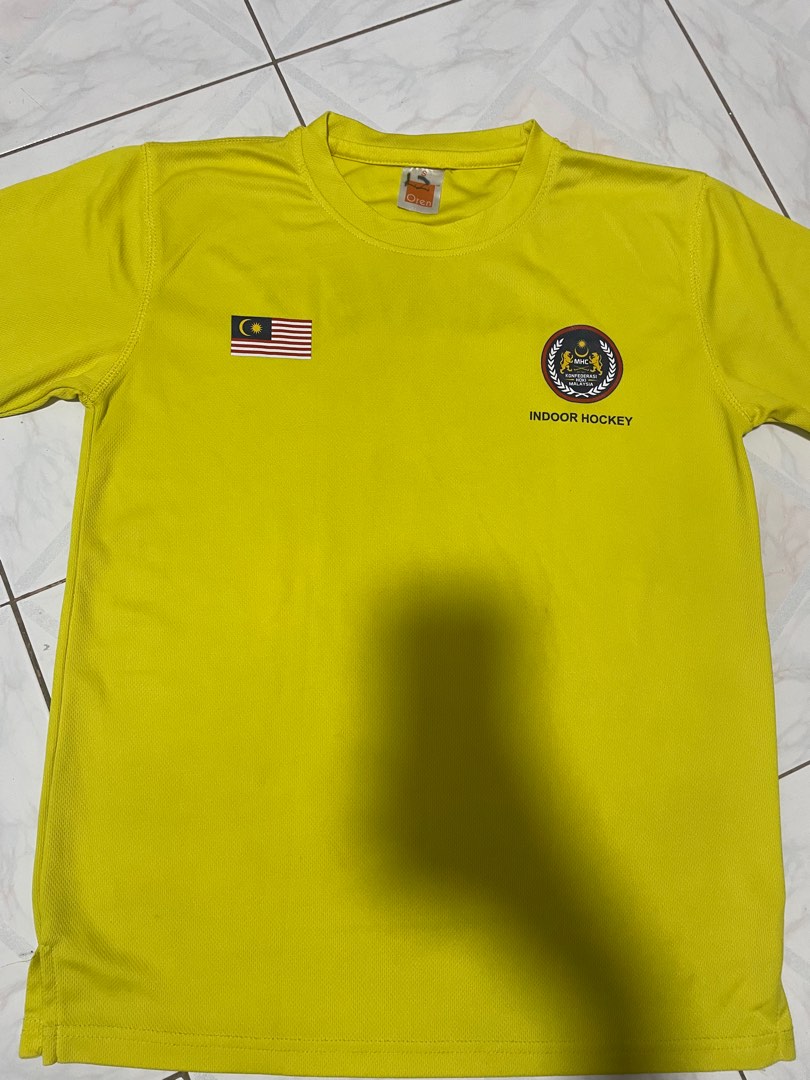 jersey hoki mhc malaysia, Men's Fashion, Activewear on Carousell