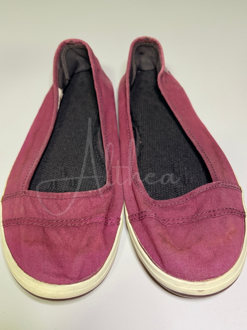 Lacoste Flats, Women's Fashion, Footwear, Flats & Sandals on Carousell