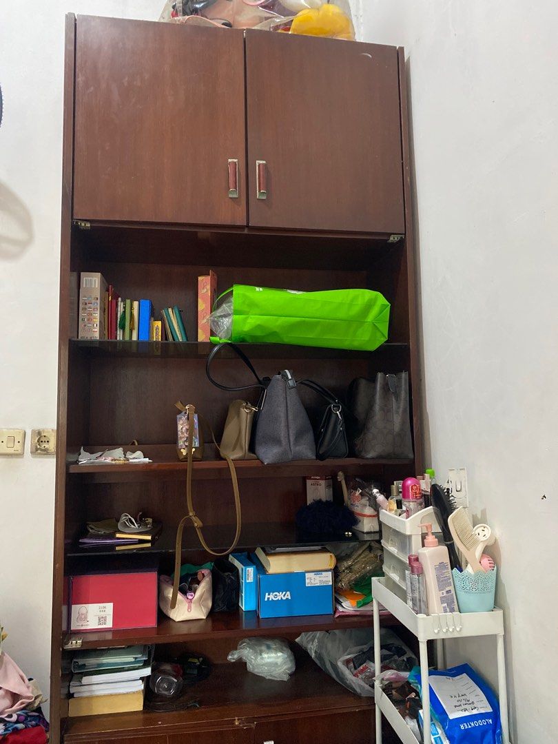 Lemari, Perabotan Rumah di Carousell