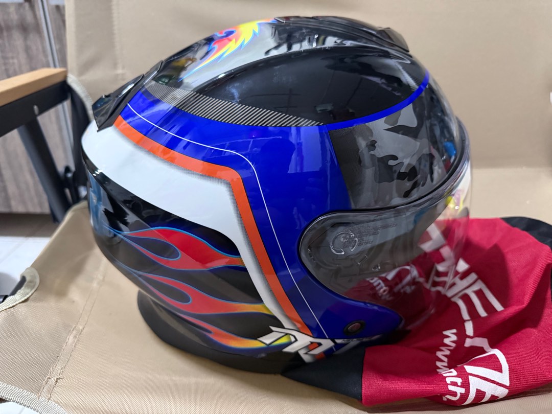 MT HELMET SIZE L, Motorcycles, Motorcycle Apparel on Carousell