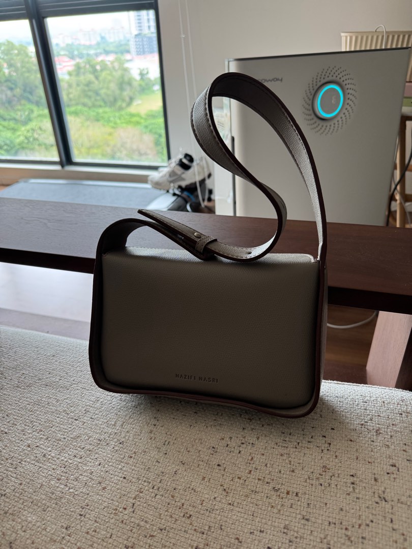 Nazifi Nasri Eppy bag in grey, Women's Fashion, Bags & Wallets ...