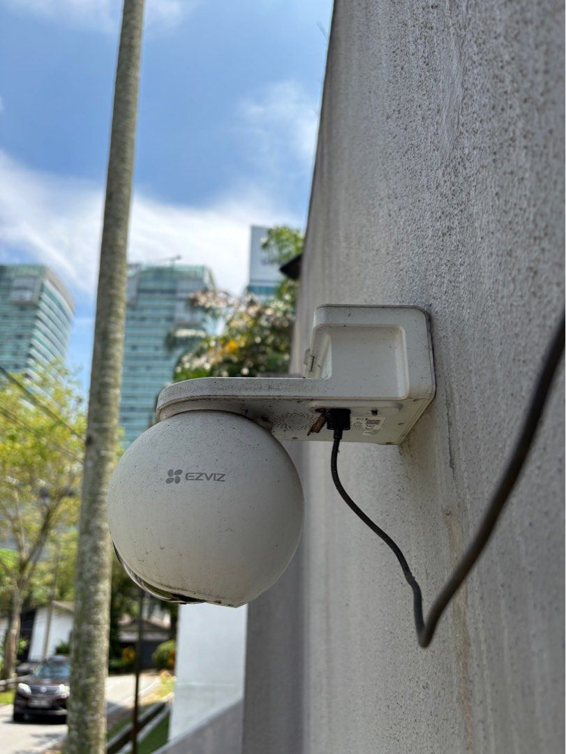 OUTDOOR CCTV UNIT (EZVIZ HB8) , Furniture & Home Living, Security ...
