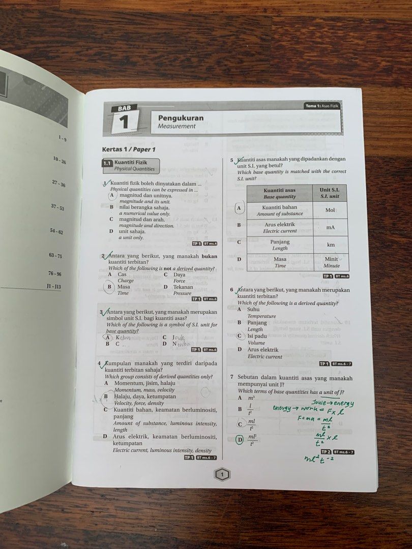 Praktis Topikal SPM Fizik Dwibahasa Tingkatakan 4 KSSM (SPM Physics ...
