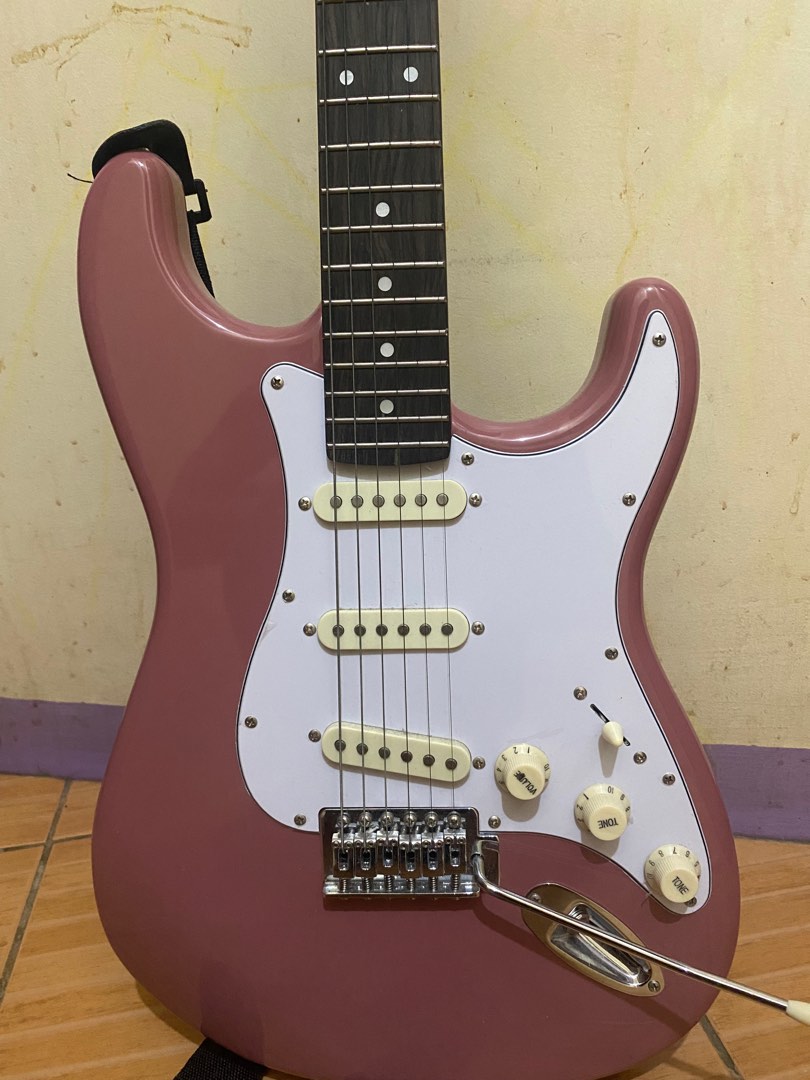 Rj skycaster, Hobbies & Toys, Music & Media, Musical Instruments on ...