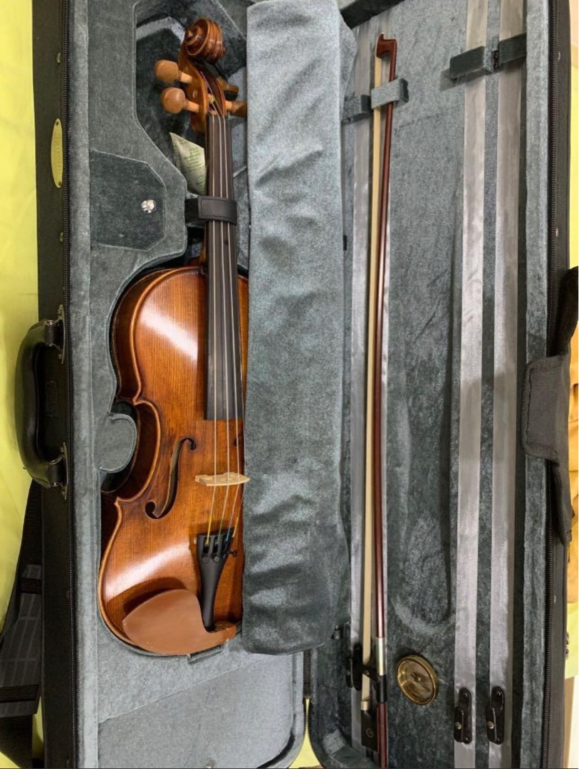 Synwin Violin SV-4001 4/4, Hobbies & Toys, Music & Media, Musical ...